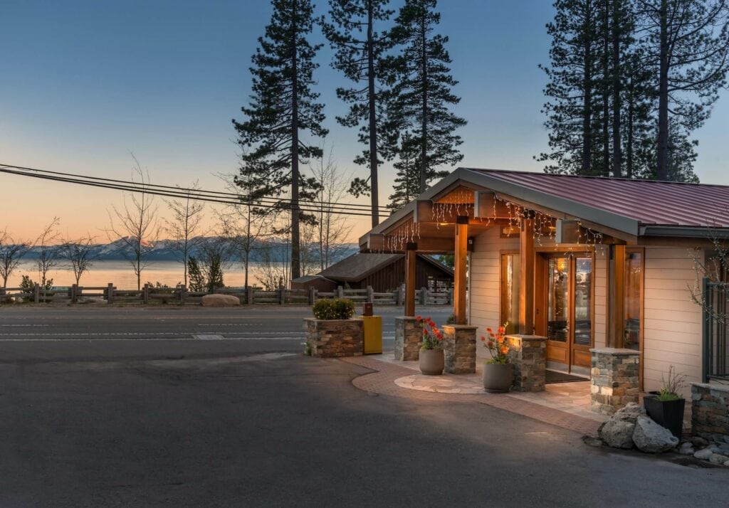 Returning Guests - Firelite Lodge